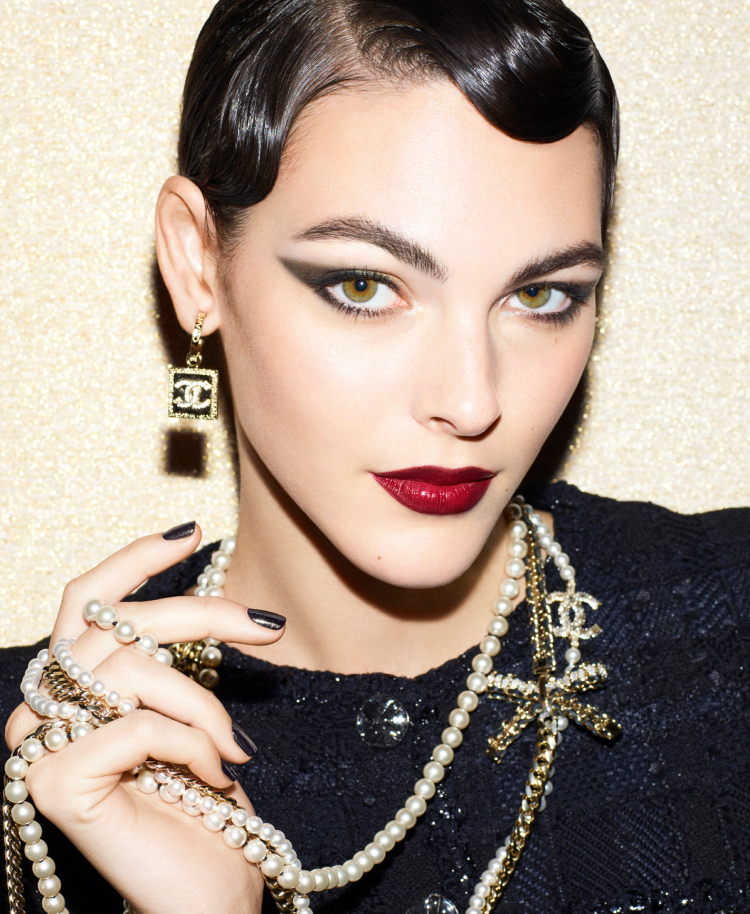 CHANEL BEAUTY BOOK | CHANEL