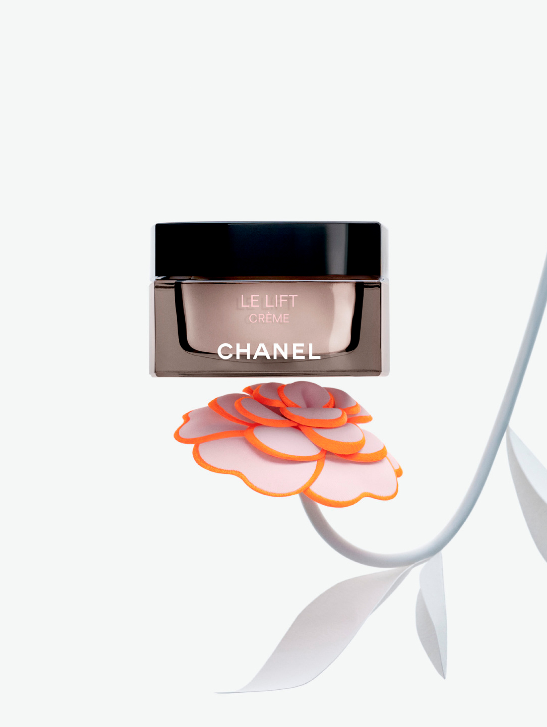 CHANEL Official Website: Fashion, Fragrance, Beauty, Watches, Fine ...